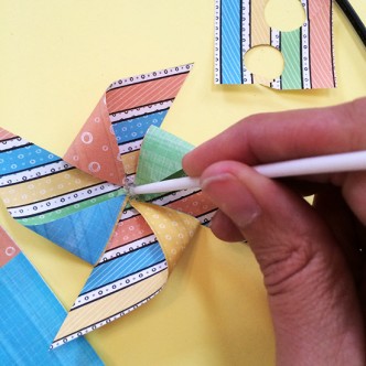 Make Your Own Mini Summer Pinwheels - Angie Holden The Country Chic Cottage