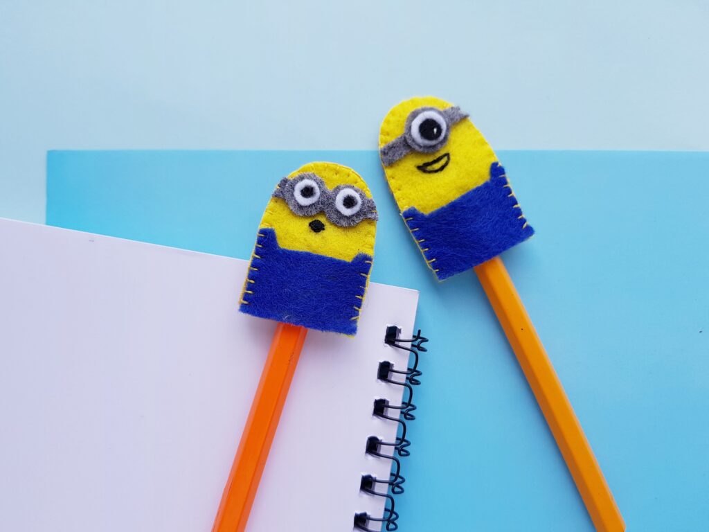 25 Minion Crafts You Just Have to Make - Angie Holden The Country Chic ...