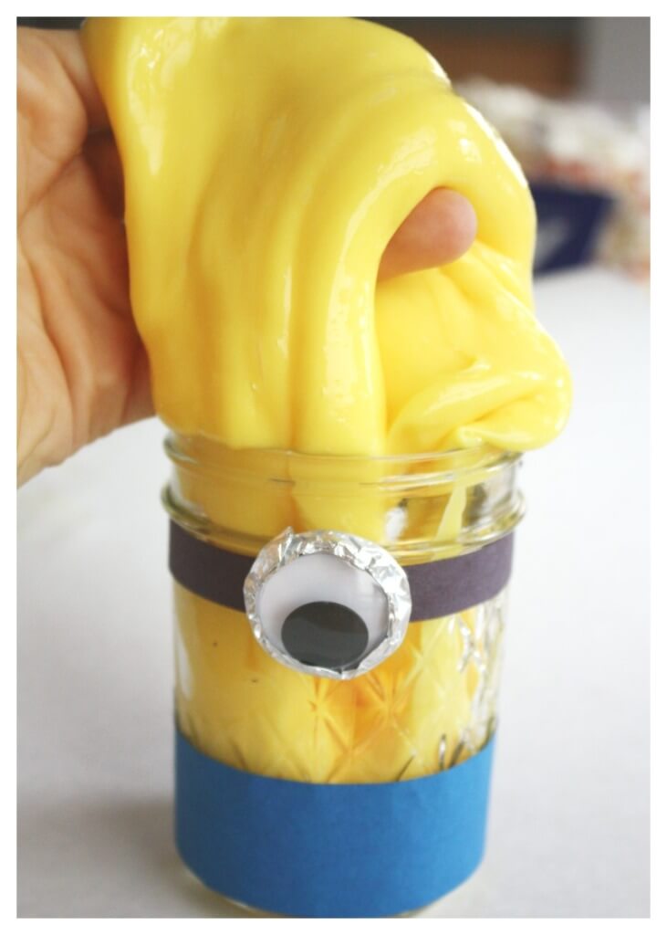 25 Minion Crafts You Just Have to Make - Angie Holden The Country Chic ...
