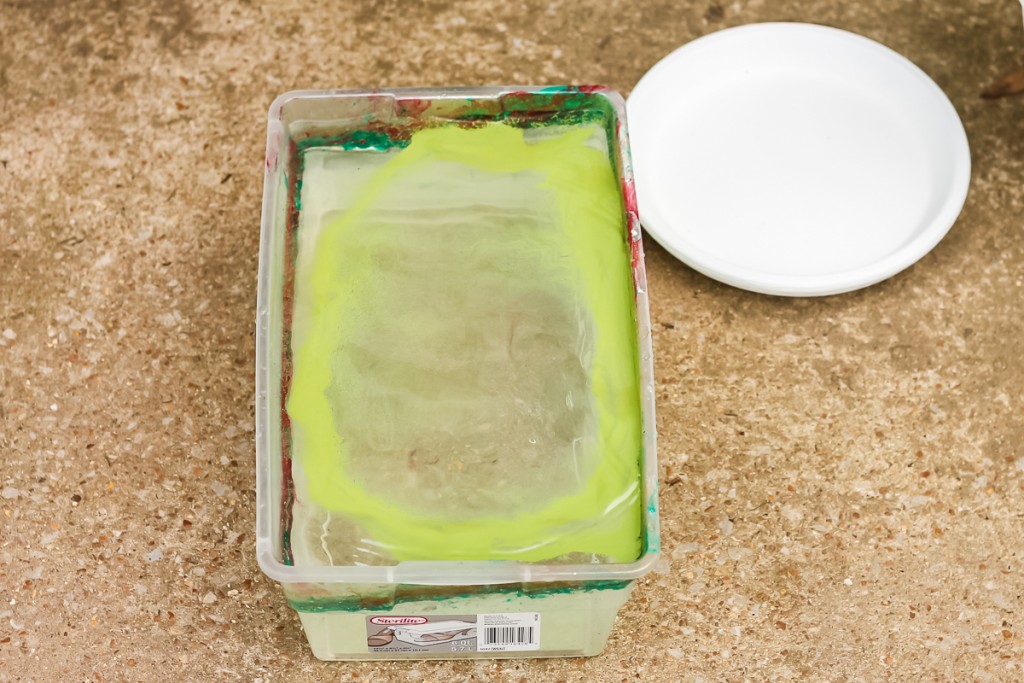 Marbling Pots: Easy Painted Clay Pots with Marbling Technique - Angie ...