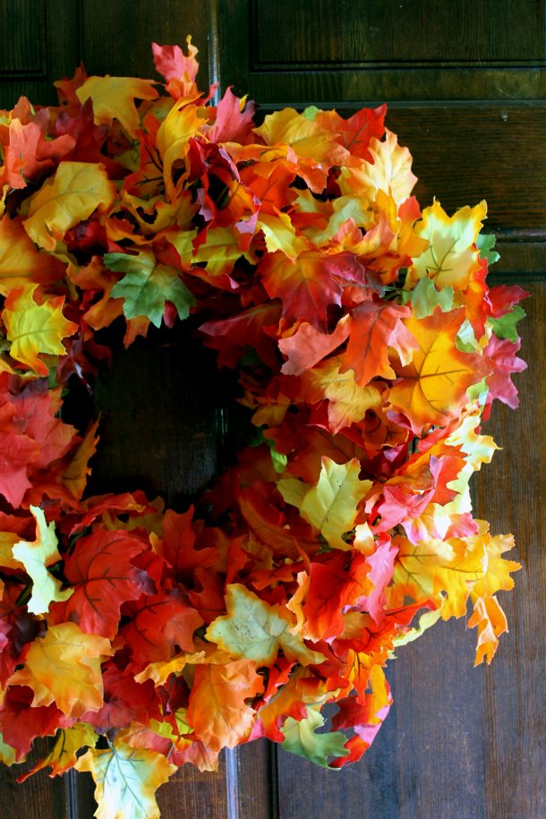 DIY Fall Leaf Wreath in Just 5 Minutes - Angie Holden The Country Chic ...