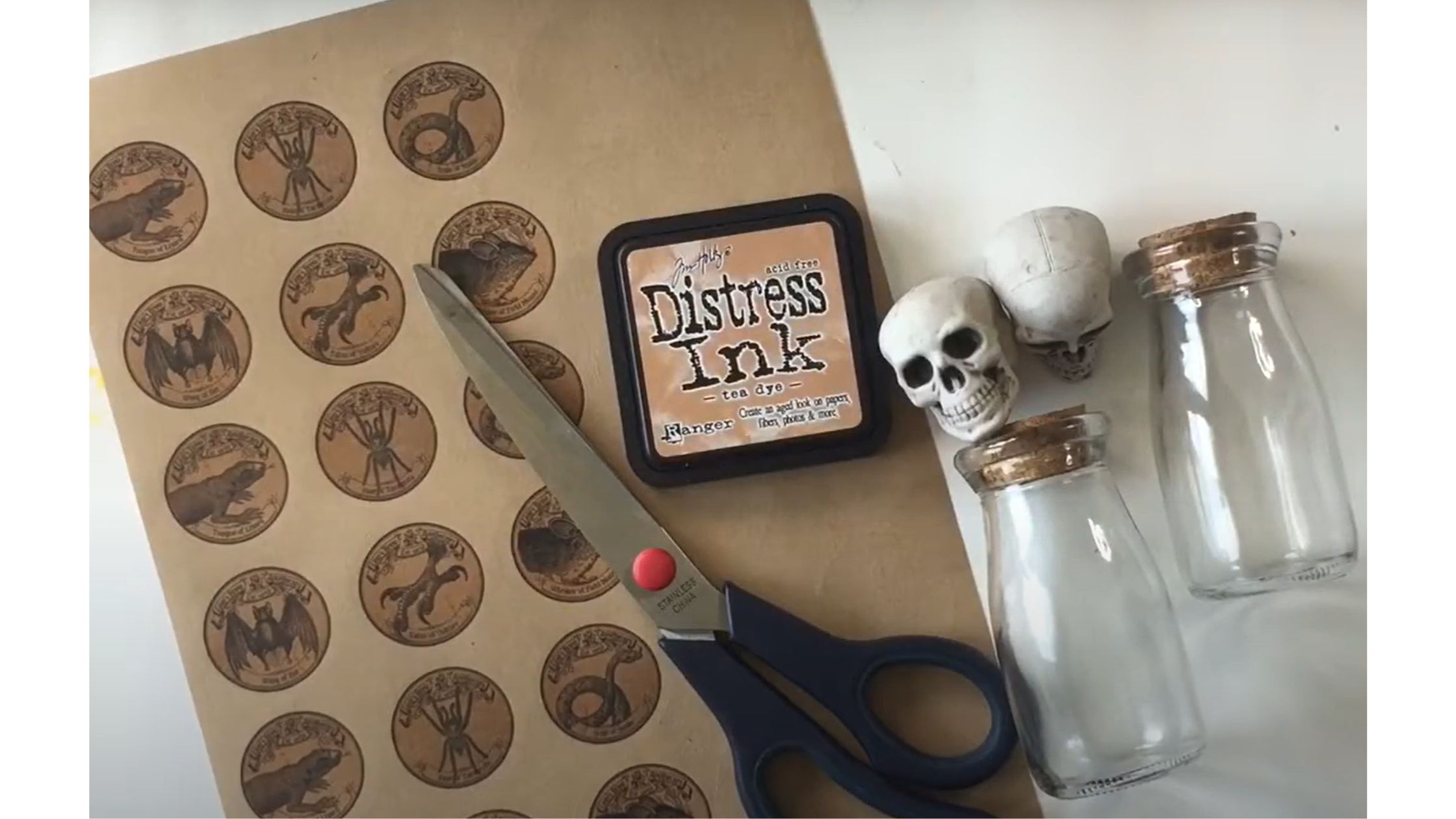 Halloween Potion Labels with Free Printable - Angie Holden The Country ...