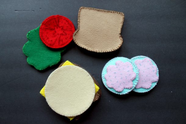 How to Make Kids Felt Play Food | The Country Chic Cottage