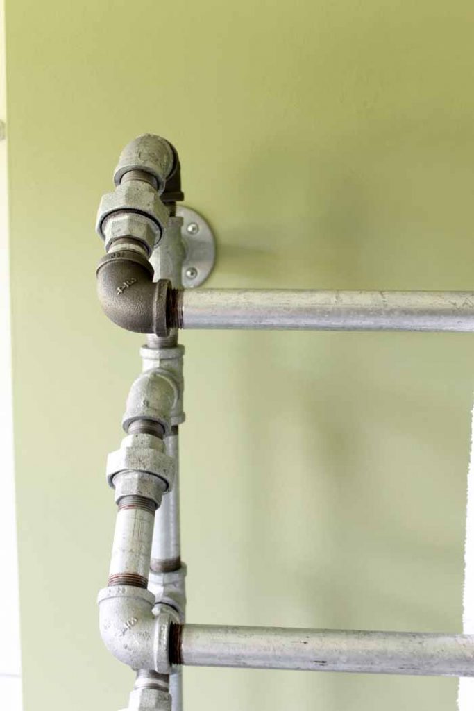 DIY Rustic Towel Rack from Pipes - Angie Holden The Country Chic Cottage