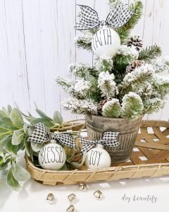 Country Christmas Ornaments: 20 DIY Ideas for You - Angie Holden The ...