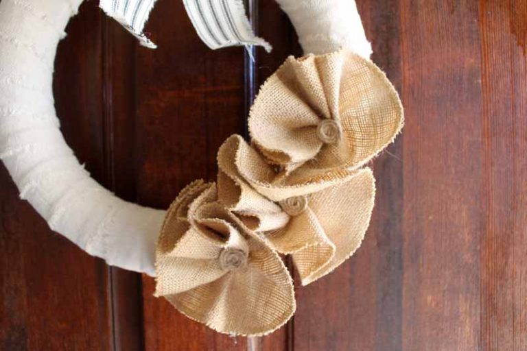 Burlap Wreath Tutorial - Angie Holden The Country Chic Cottage