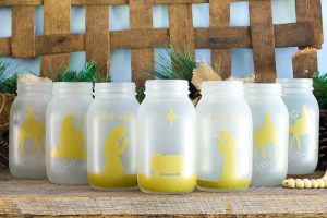 DIY Nativity Scene Made With Christmas Jars - Angie Holden The Country ...