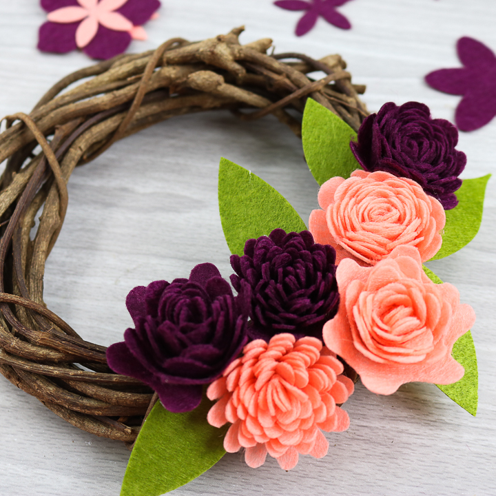 Cricut Flowers: Over 40 Ideas for Your Machine - Angie Holden The ...