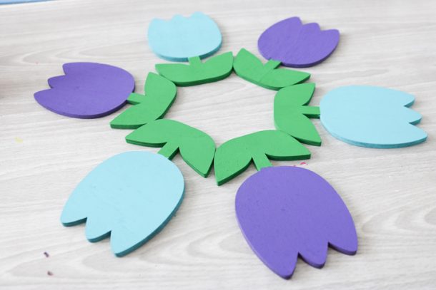 How to Make a Tulip Wreath for Spring - Angie Holden The Country Chic ...