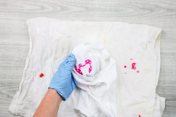 How to Remove Heat Transfer Vinyl - Angie Holden The Country Chic Cottage