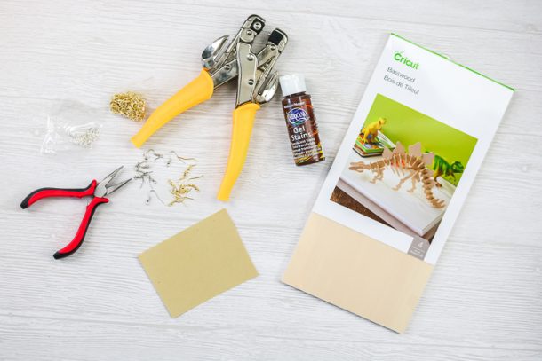 How to Engrave Wood with a Cricut Maker - Angie Holden The Country Chic ...