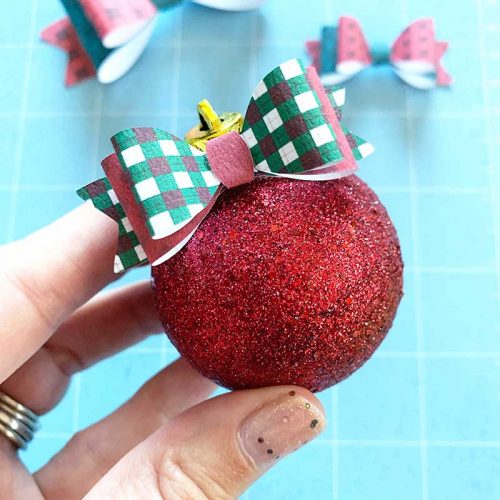 Make Mini Paper Bows with Your Cricut - Angie Holden The Country Chic ...