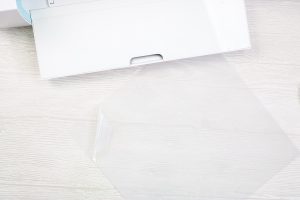 DIY Acrylic Cake Topper with the Cricut Maker - Angie Holden The ...