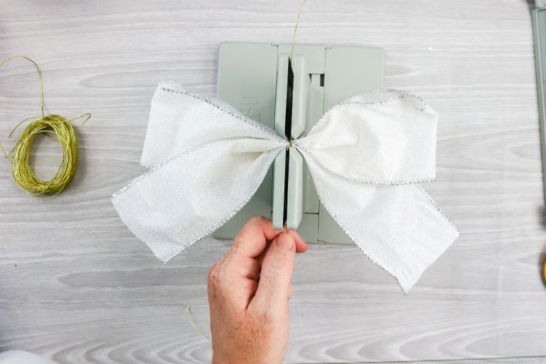 How to Make Cheer Bows with a Cricut - Angie Holden The Country Chic ...