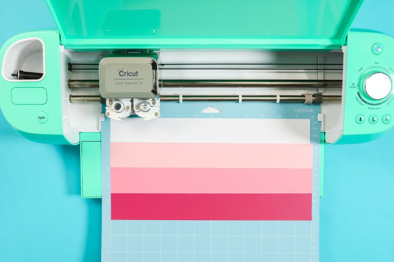 Easy Cricut Vinyl Projects Using Scrap Pieces - Angie Holden The ...