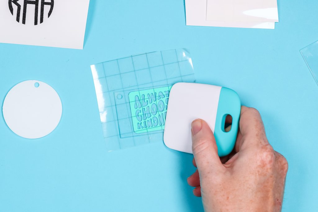 Cricut Keychains: Your Ultimate DIY Guide - Angie Holden The Country ...