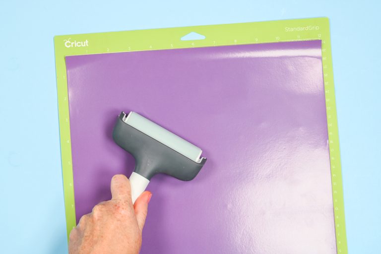 How to Layer Siser StripFlock Pro HTV - Angie Holden Angie Holden The ...