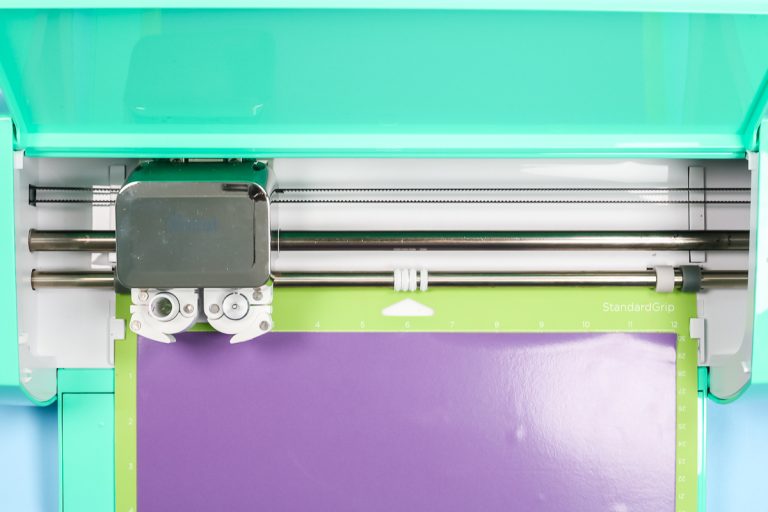 How to Layer Siser StripFlock Pro HTV - Angie Holden Angie Holden The ...