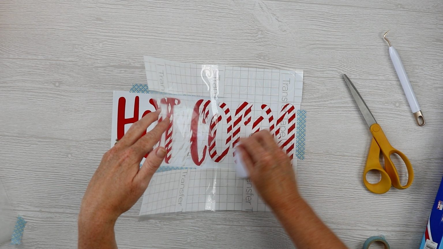 Cricut Christmas Signs with Layered Vinyl for the Holidays - Angie ...