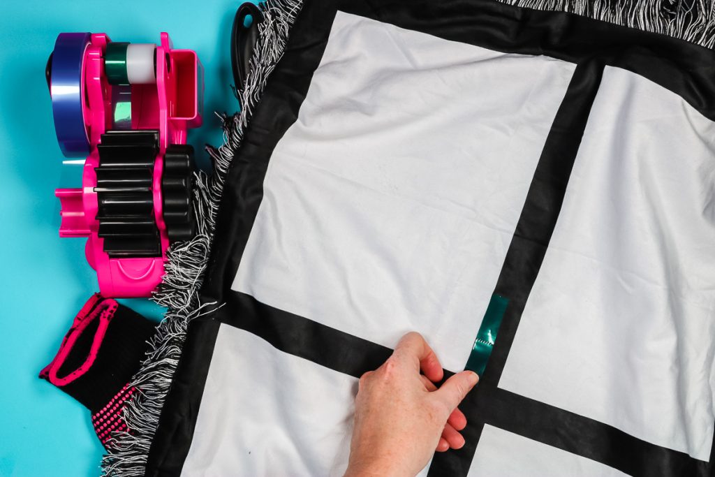 How to Make a Blanket with Pictures: DIY Sublimation Blanket - Angie ...