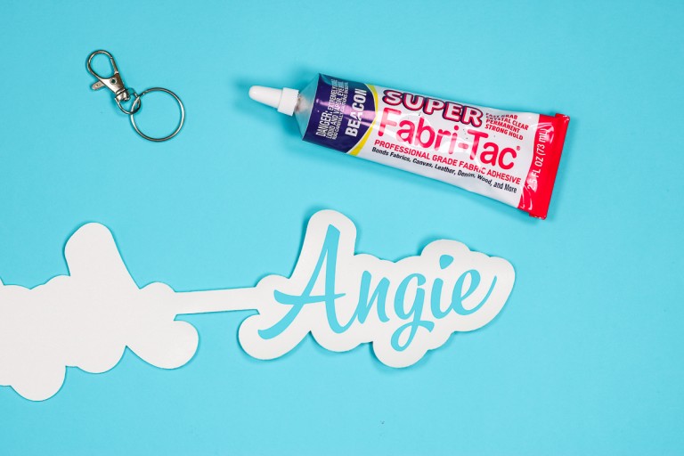 DIY Name Keychains with a Cricut Machine - Angie Holden The Country ...