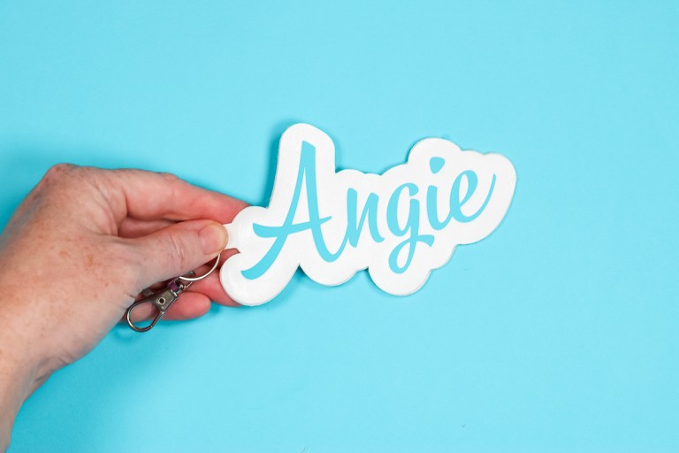 DIY Name Keychains with a Cricut Machine - Angie Holden The Country ...