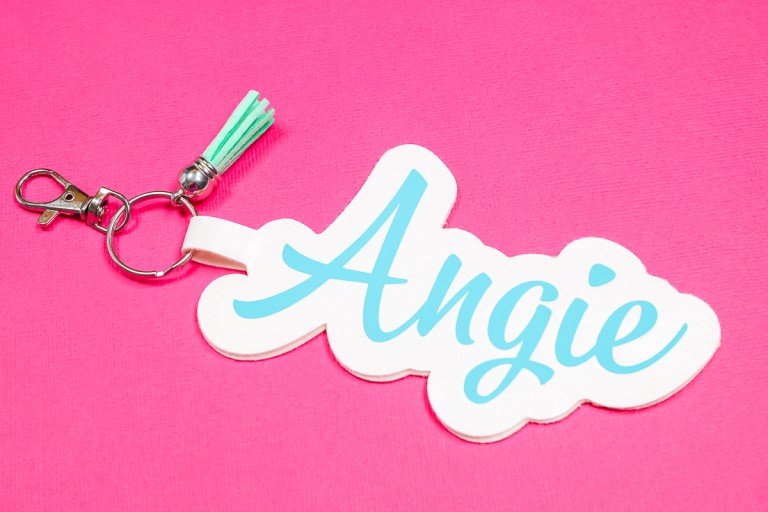 DIY Name Keychains with a Cricut Machine - Angie Holden The Country ...