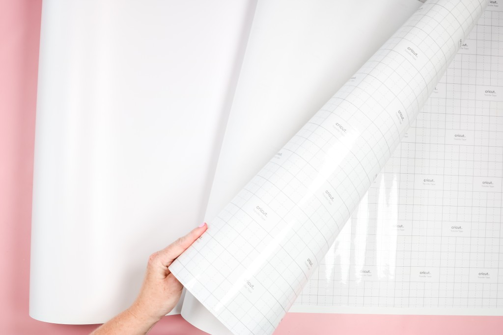 How to Apply Large Vinyl Decals to Walls - Angie Holden The Country ...