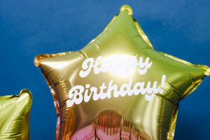 Make Custom Balloons 2 Ways for Any Event - Angie Holden The Country ...