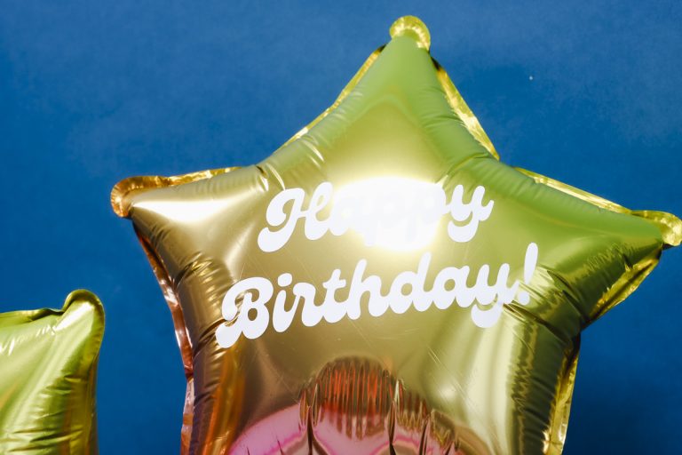 Make Custom Balloons 2 Ways for Any Event - Angie Holden The Country ...