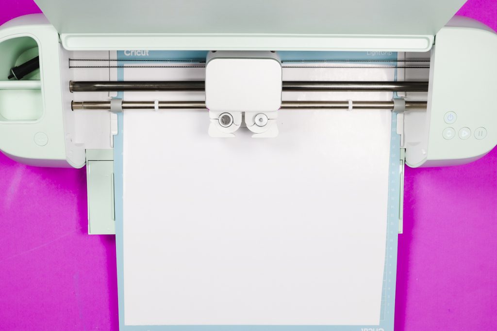 How to Make a Side Bow Sweatshirt with HTV - Angie Holden The Country ...