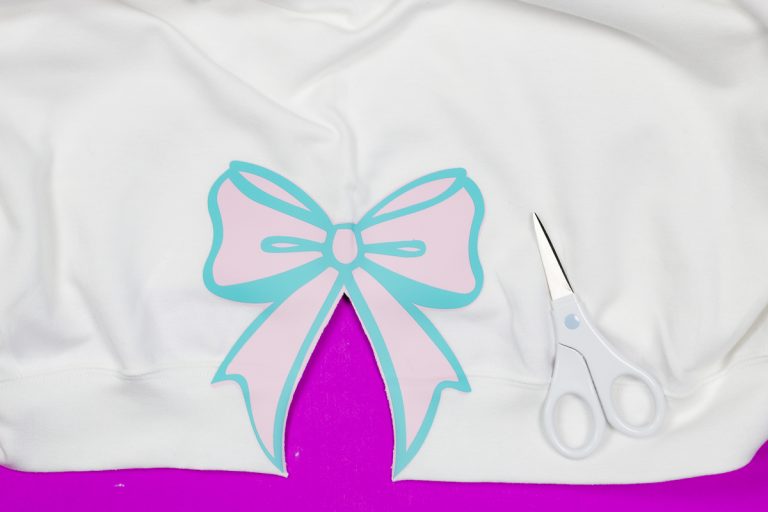 How to Make a Side Bow Sweatshirt with HTV - Angie Holden The Country ...