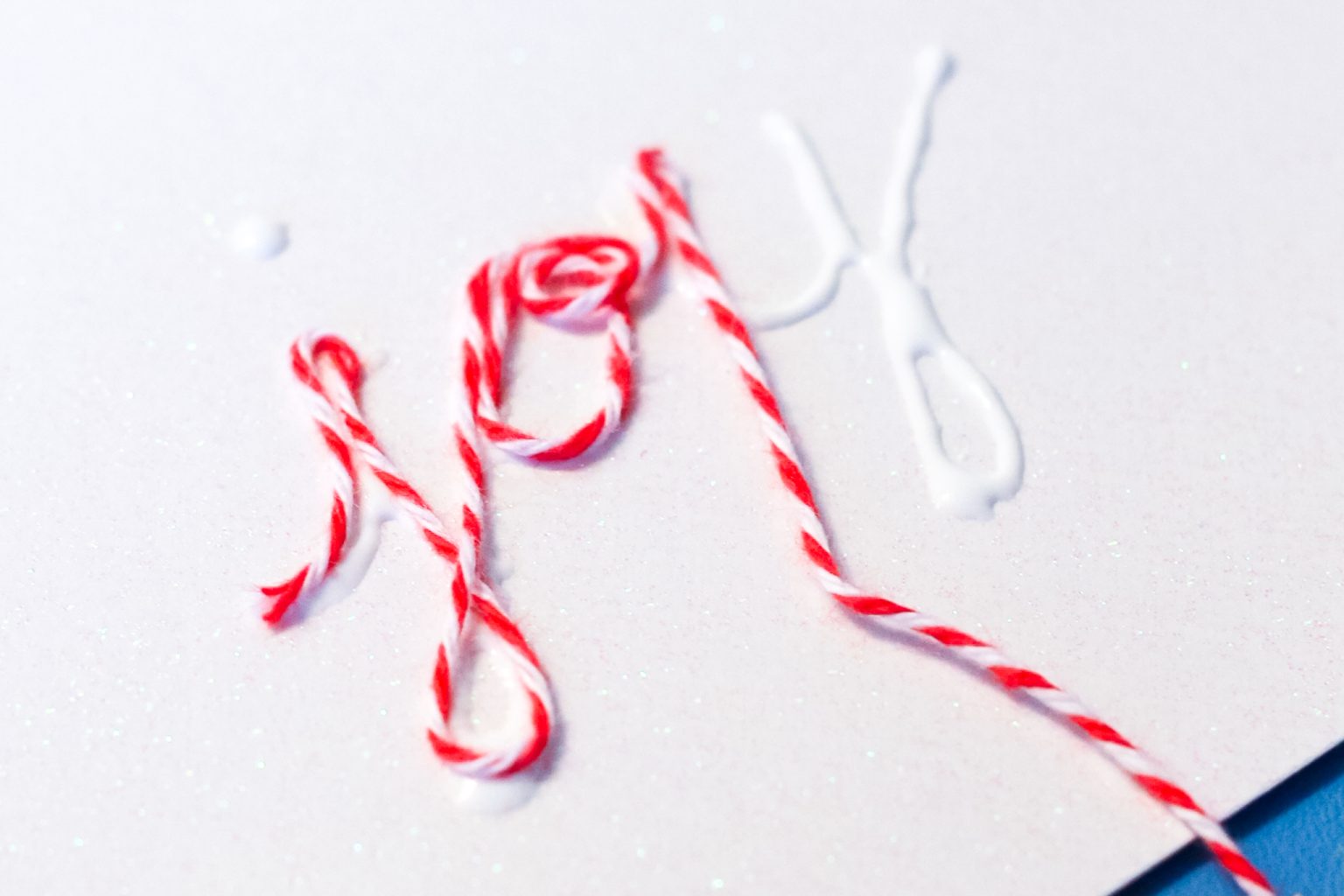DIY Christmas Cards (Using Baker’s Twine) - Angie Holden The Country ...