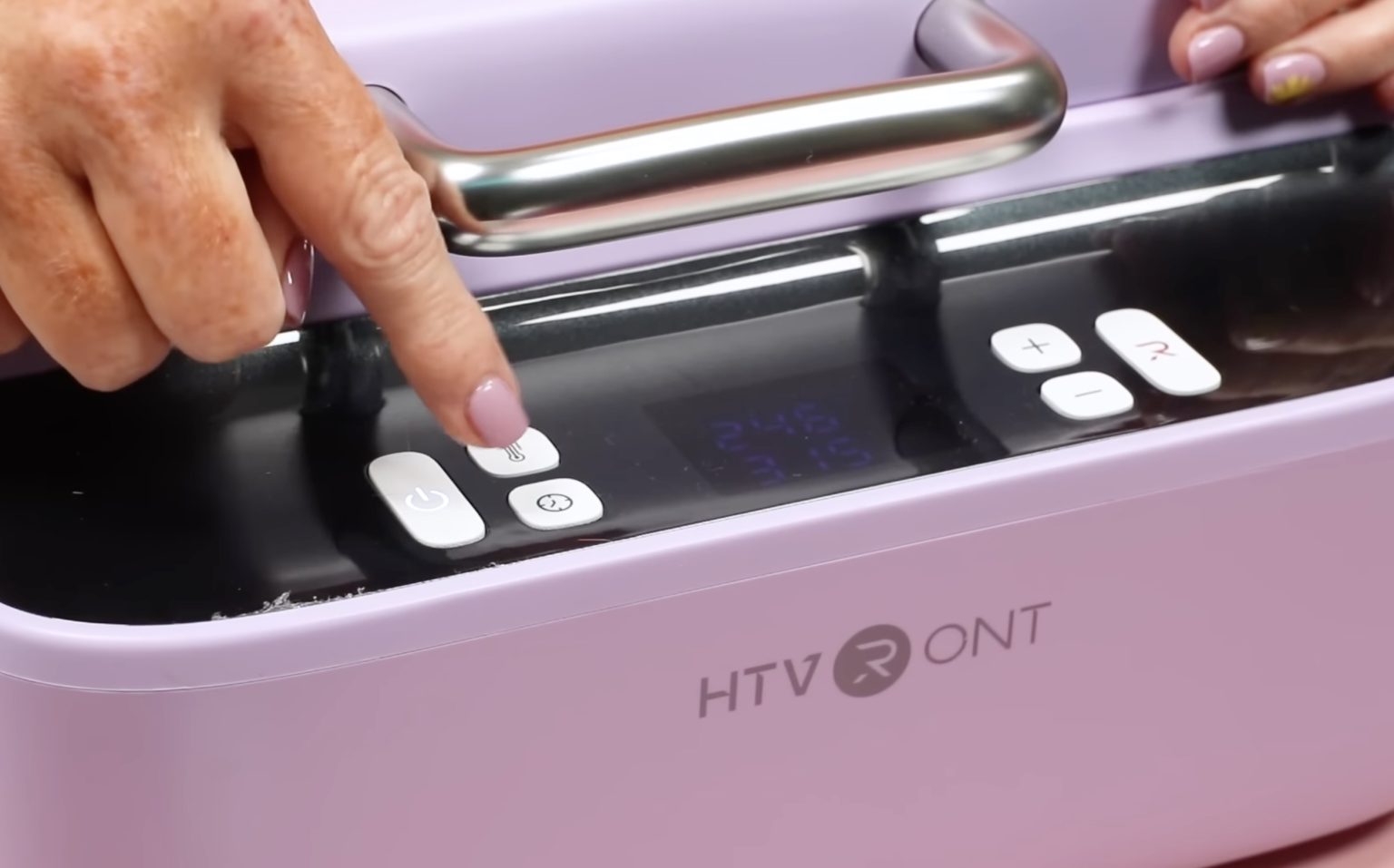 How to Use the HTVRont Phone Case Heat Press - Angie Holden The Country ...