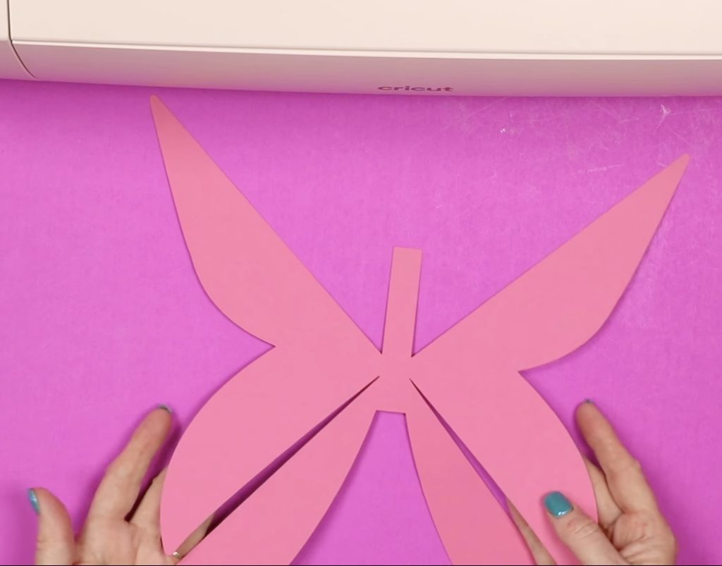 Make Paper Bows with a Cricut Machine - Angie Holden The Country Chic ...